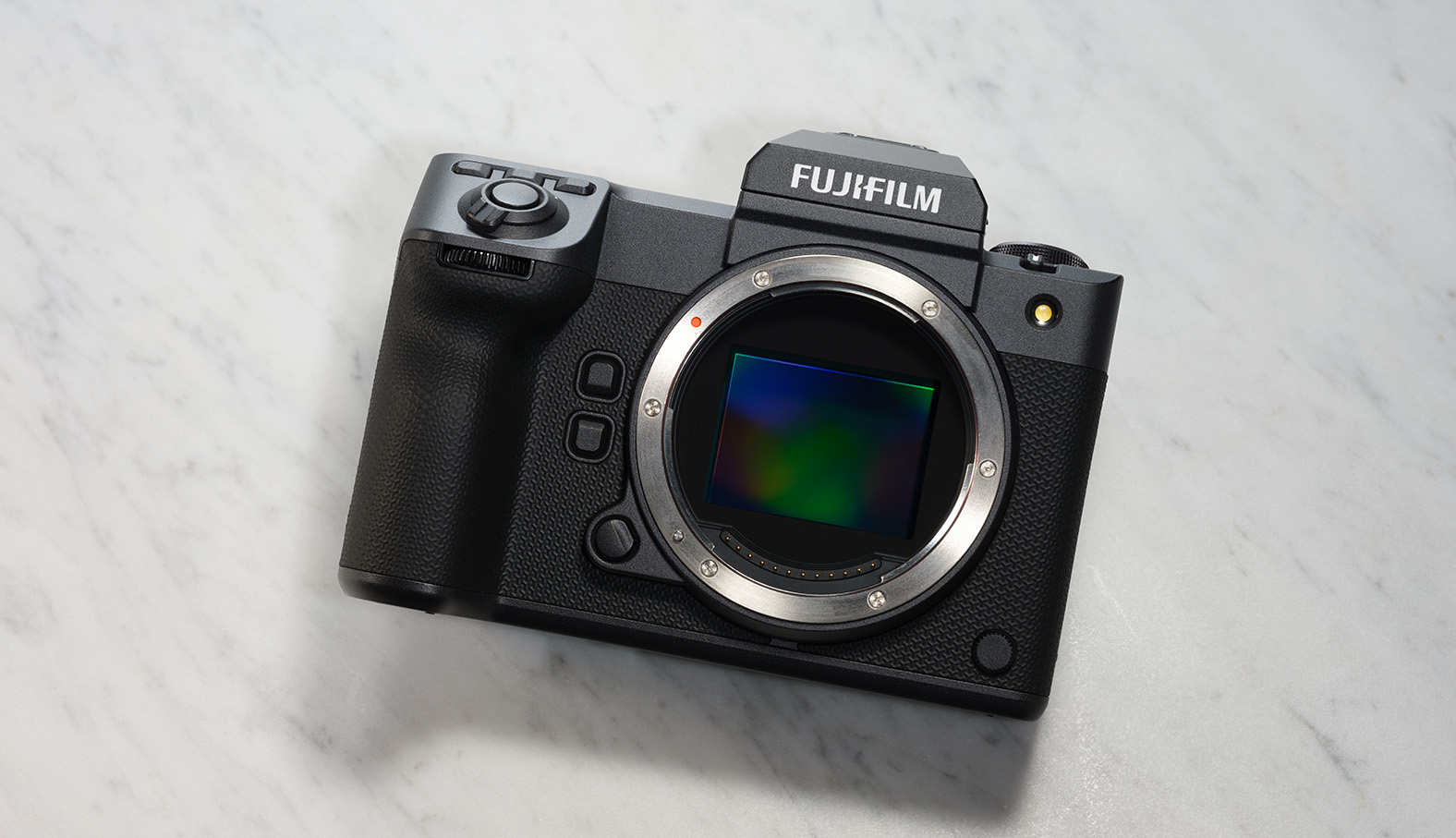 Fujifilm GFX100 II: 102MP sensor, AI AF, 8K video and more!