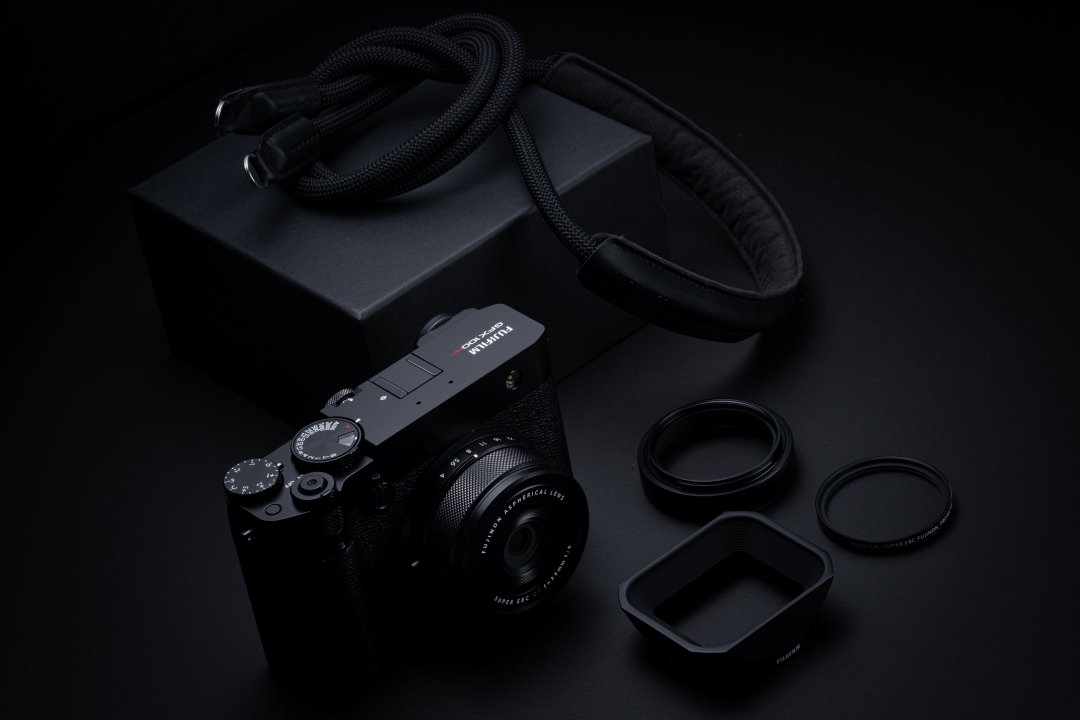 The new Fujifilm GFX100RF is surprisingly compact